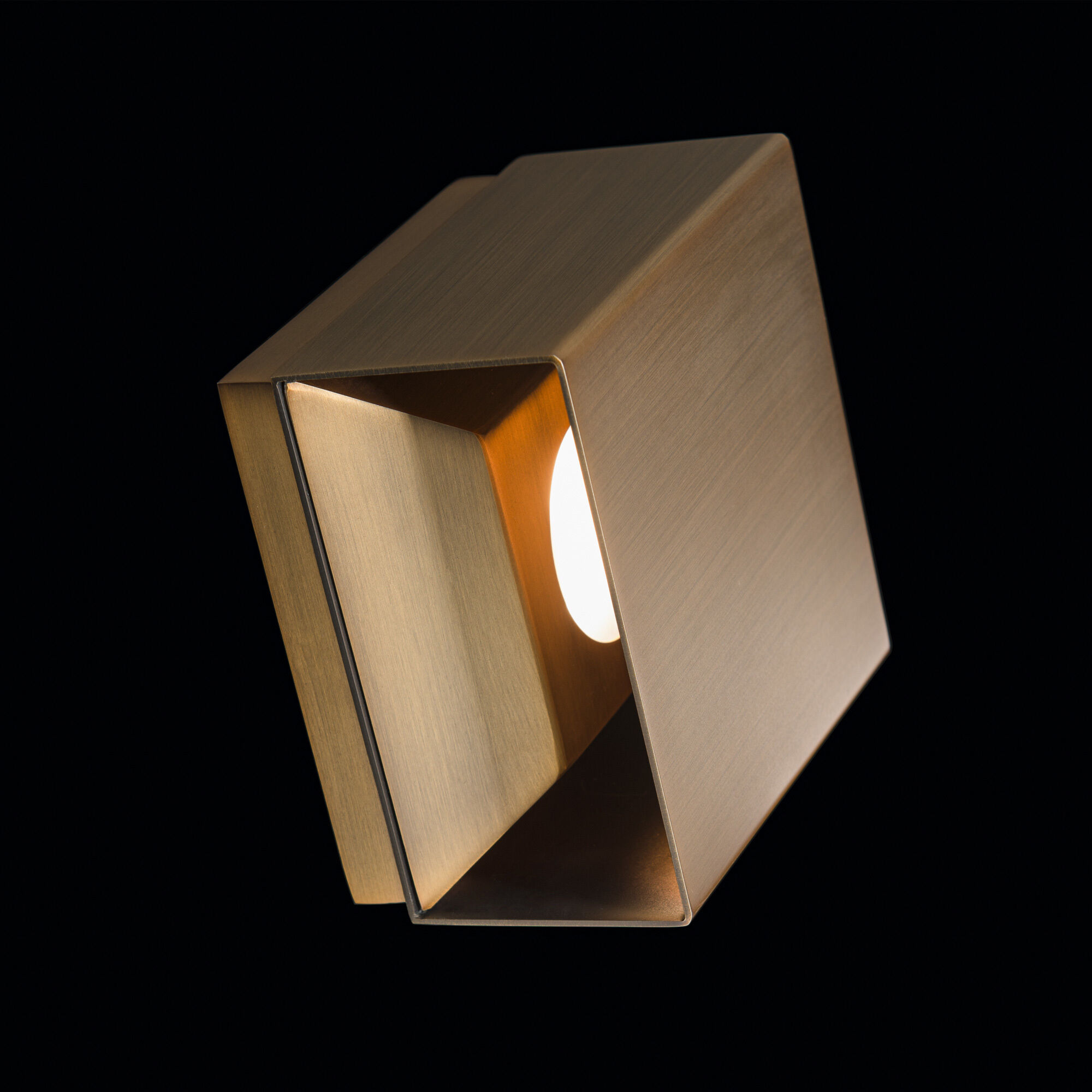 WAC Lighting WS-45105-27-AB Boxi Wall Sconce Wall Light in 2700K, Aged ...